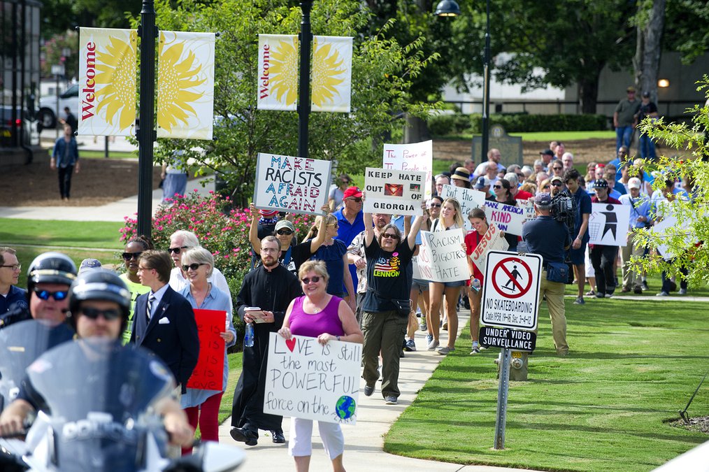 Gainesville march draws more than 100 in response to Virginia violence ...