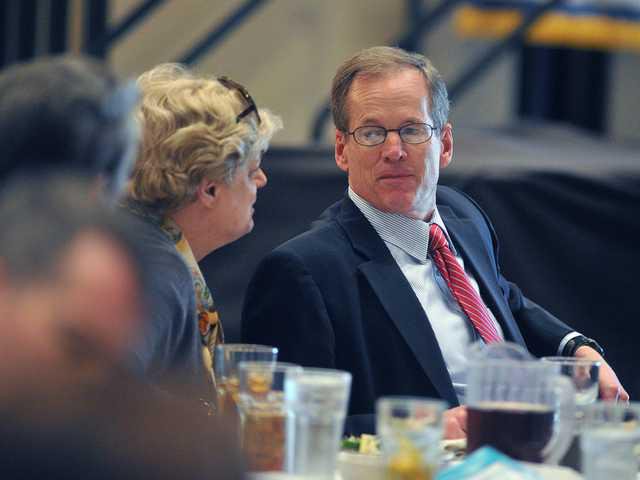 Savannah Rep. Jack Kingston visits Hall County - Gainesville Times