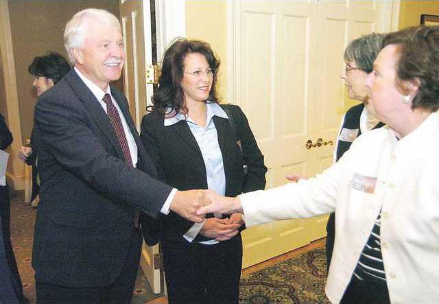 Cottrells named 'Philanthropists of the Year' - Gainesville Times