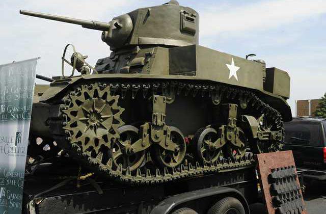 Students build replica of WWII tank - Gainesville Times