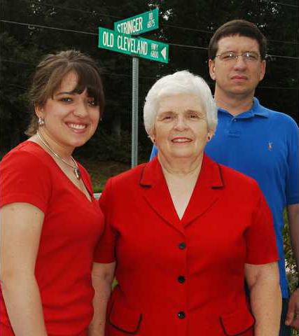 Road signs mark family names, old landmarks and silliness - Gainesville ...