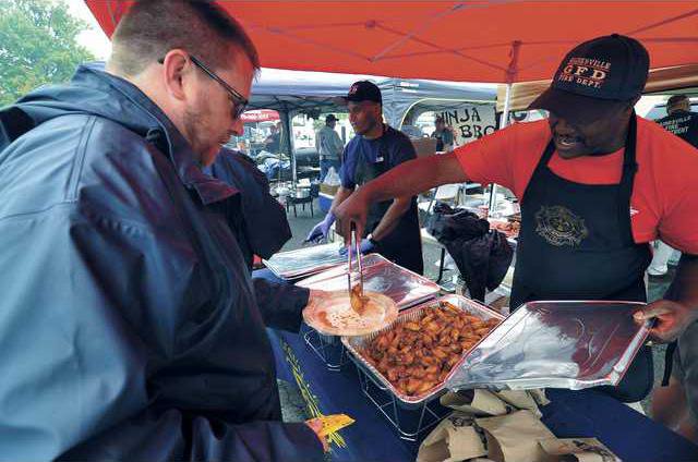Gainesville firefighters are champs at cooking chicken - Gainesville Times