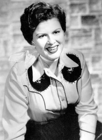 Singer brings Patsy Cline's 'Crazy' life to the stage - Gainesville Times