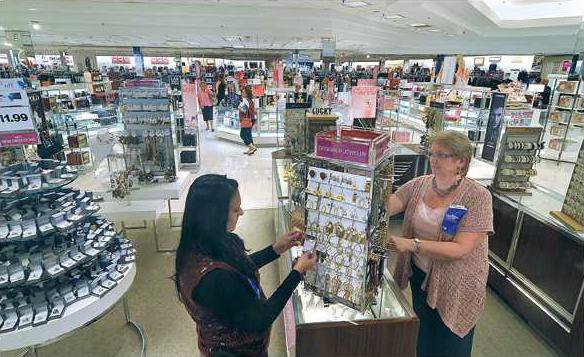 Belk holds grand reopening - Gainesville Times