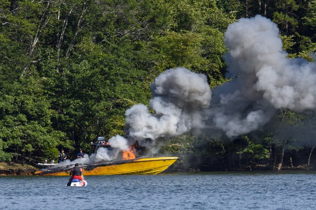 Firefighters respond to boat fire near Gainesville Marina on Lake ...