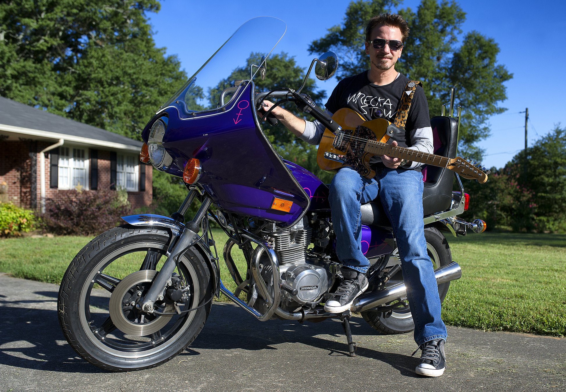 Local man builds replica of Prince’s ‘Purple Rain’ motorcycle ...