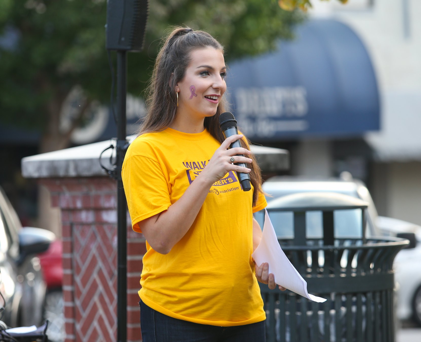 See why hundreds gathered for Walk to End Alzheimer’s in downtown Gainesville - Gainesville Times