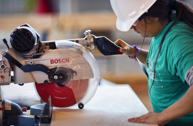 These students learn something while having fun with power tools ...