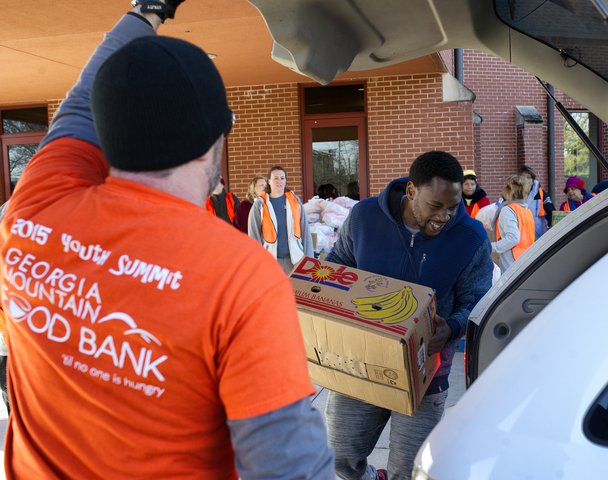 Food bank helps furloughed employees - Gainesville Times