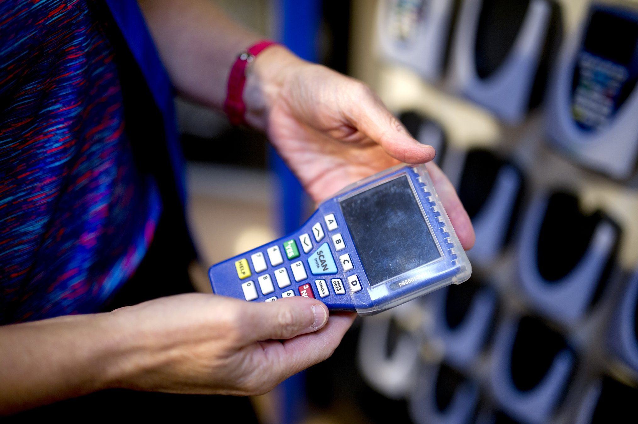 Kroger offering a shopping world with handheld scanners and fewer ...