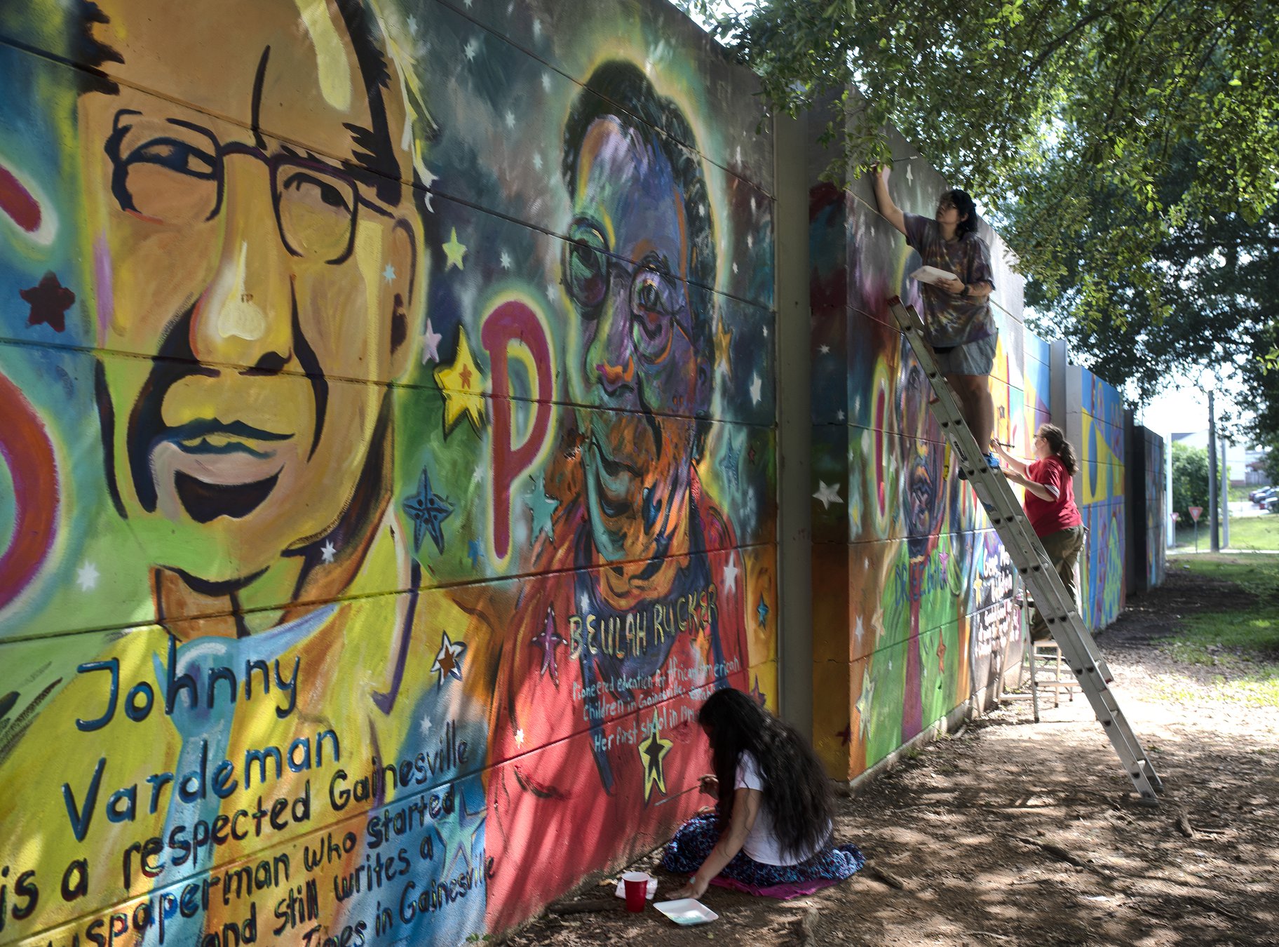 ‘Dream crazy big.’ This new mural depicts Gainesville legends and ...