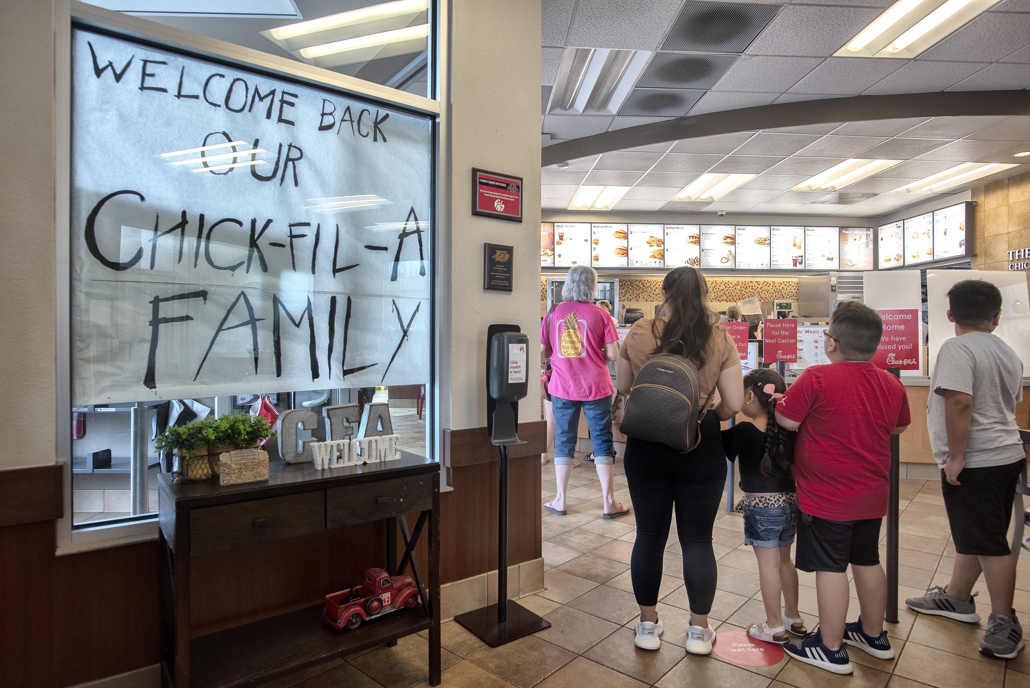 Chick-fil-A finally joining other fast-food restaurants in reopening ...