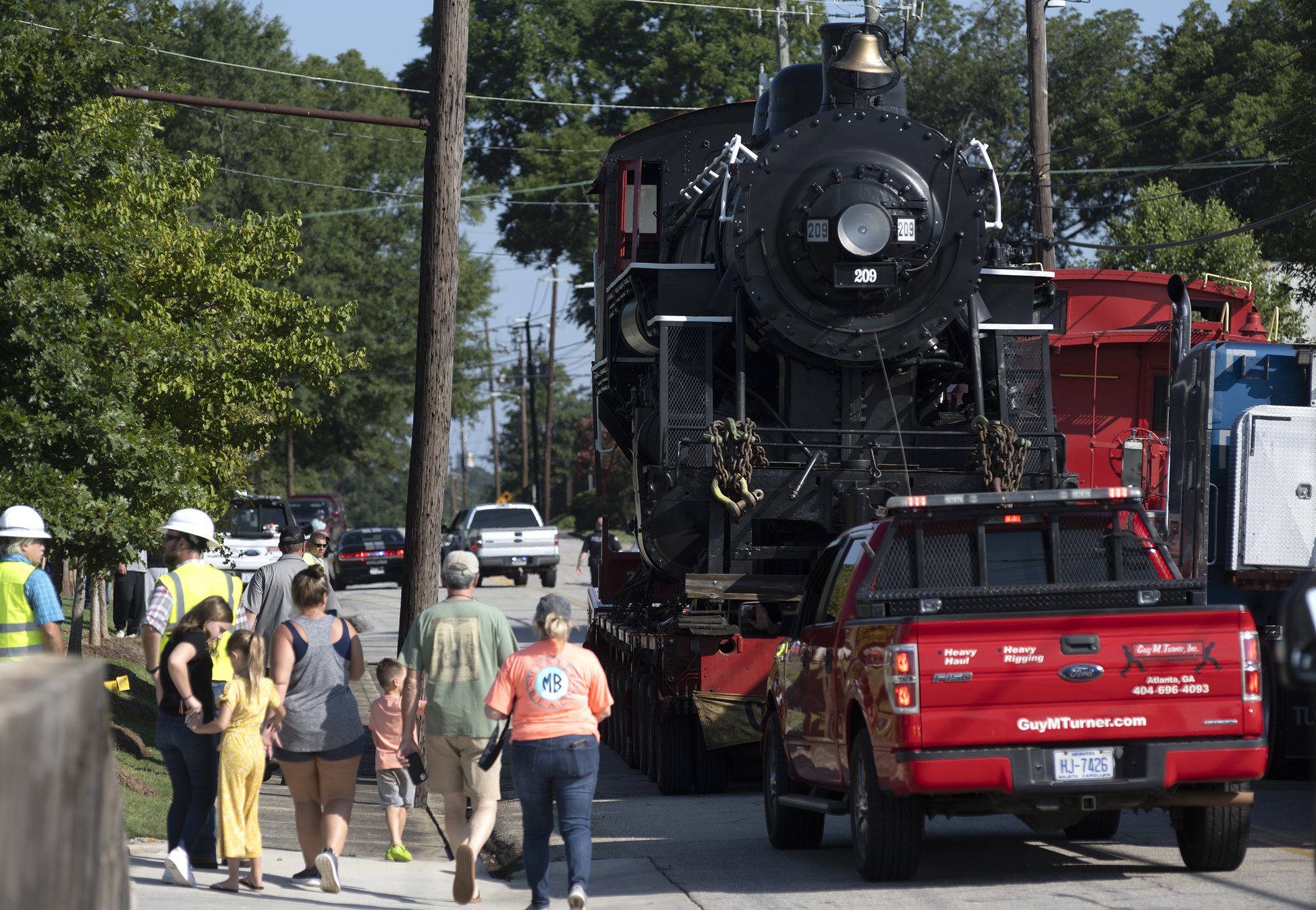 PHOTOS: Gainesville's Midland Engine 209 train moves across town to new ...