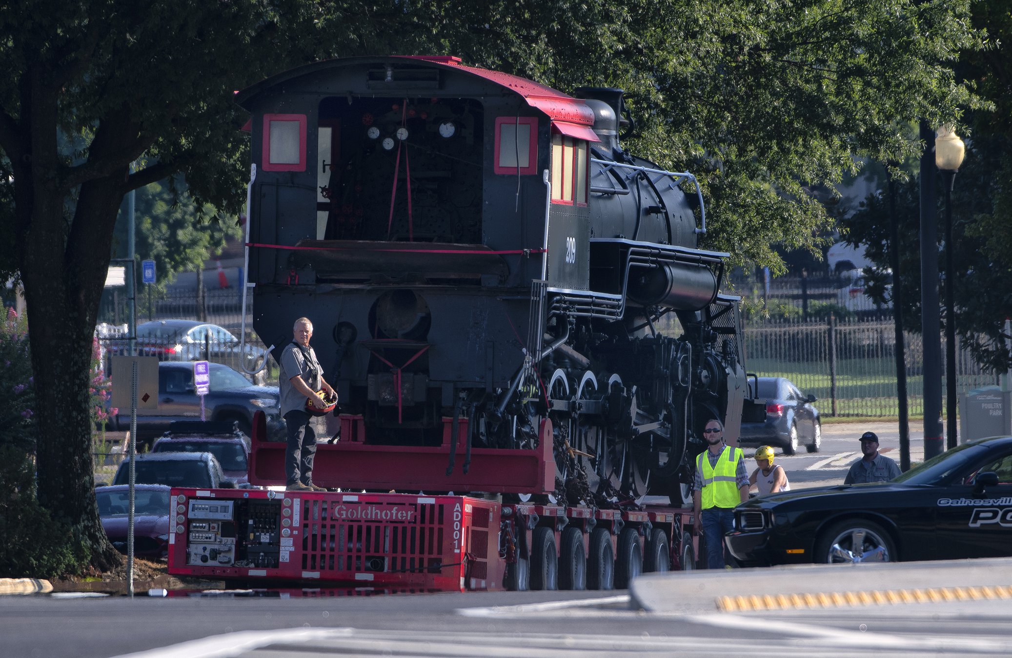 PHOTOS: Gainesville's Midland Engine 209 train moves across town to new ...