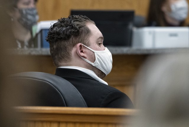 Murder or accidental shooting while cleaning gun? Opening statements ...