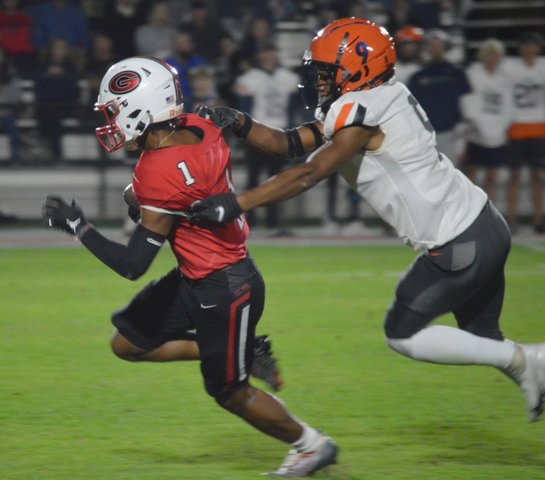 High school football: Gainesville uses big second-quarter plays to ...