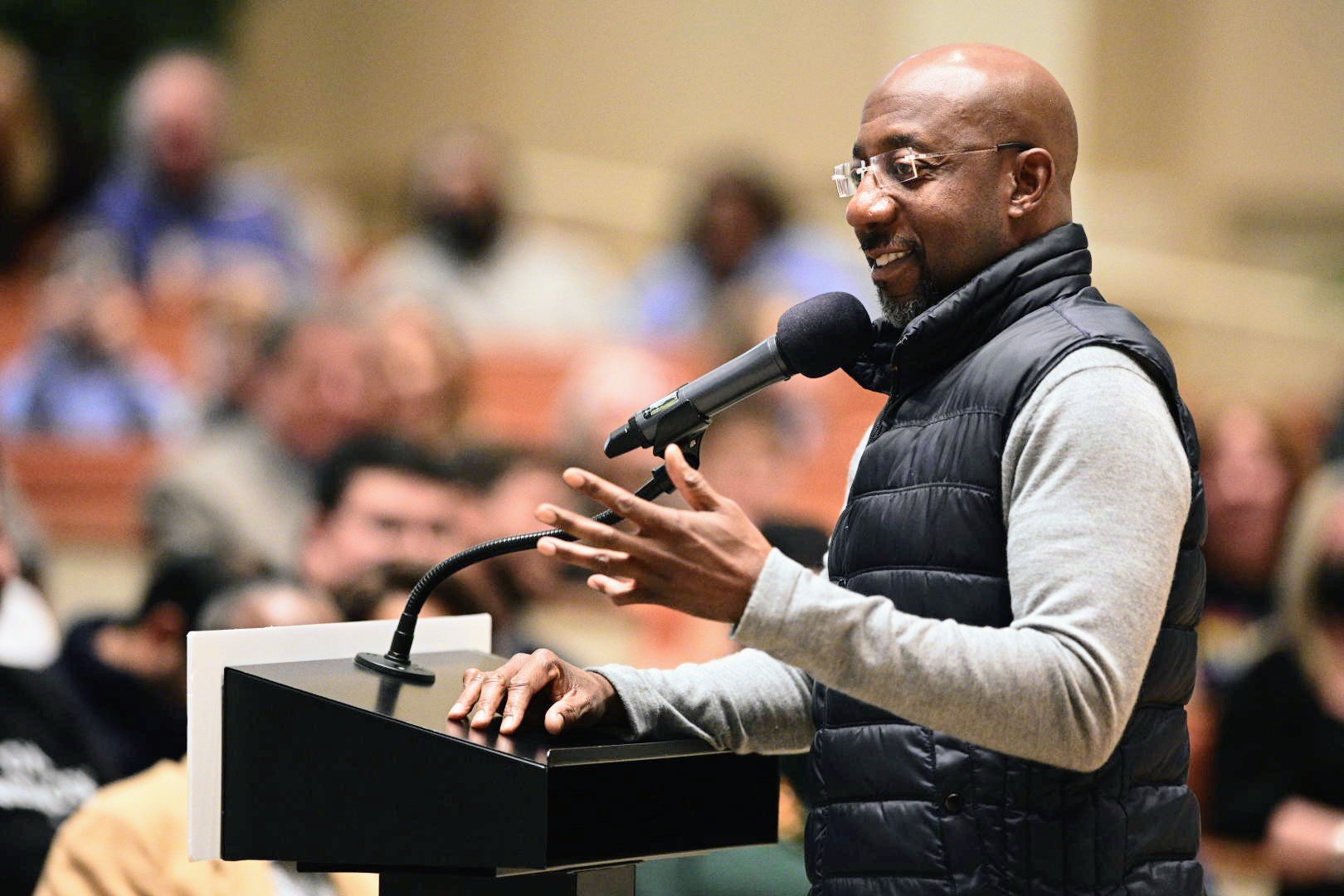 ‘It’s an emergency’: Sen. Warnock rallies church crowd in Gainesville ...