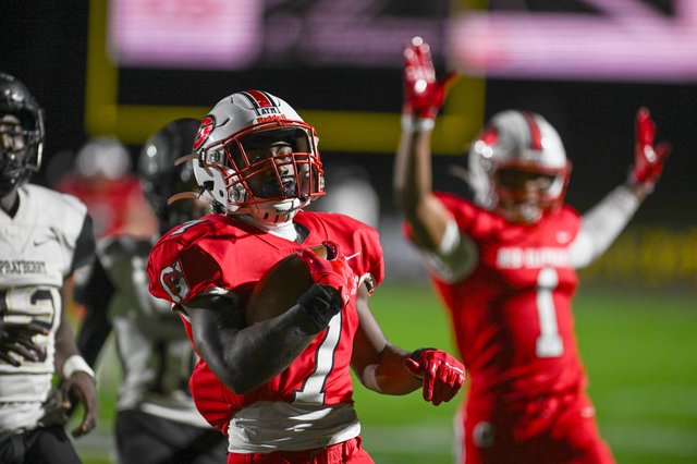 High school football: Gainesville's Naim Cheeks taking success in ...