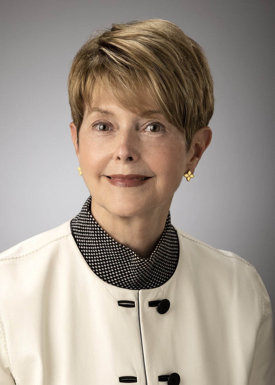 Gainesville’s Mary Lynn Coyle named Girl Scouts’ Woman of Distinction ...