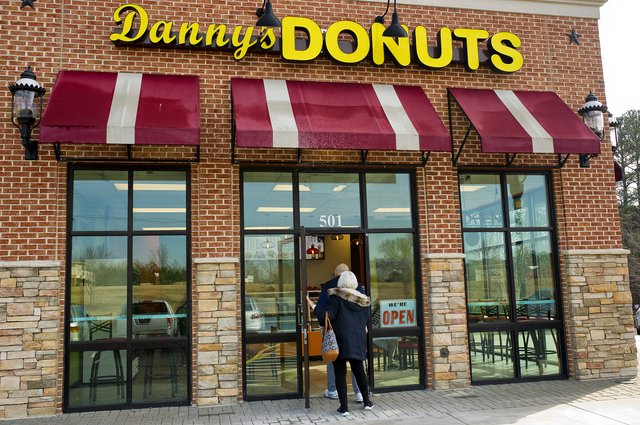 Danny’s Donuts in Oakwood continues to thrive despite competition next ...