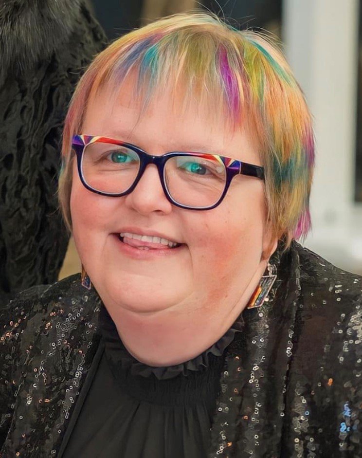 Meet Tracy Troutman, the Quinlan's new summer art camp director ...