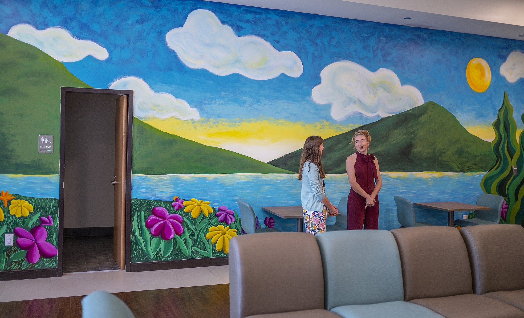 ‘I hope it brings them joy and peace.’ UNG visual arts students unveil murals at Avita ...