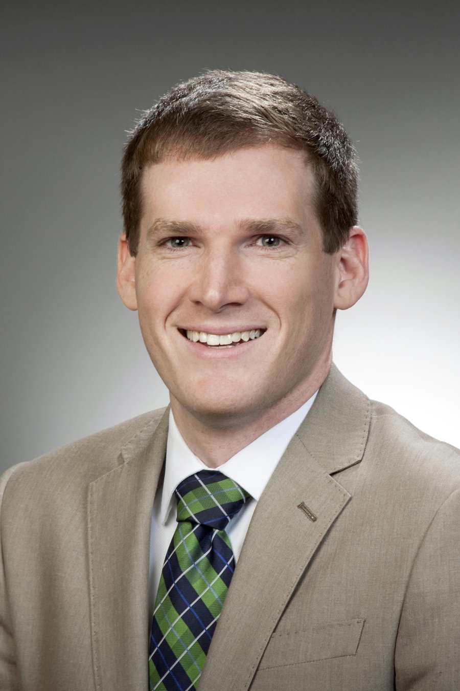 Meet Steven Pettit, the 38-year-old banker who will replace Sammy Smith ...