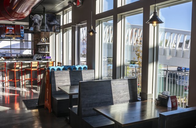 A look inside Johnny’s Pizza, now open in Gainesville - Gainesville Times