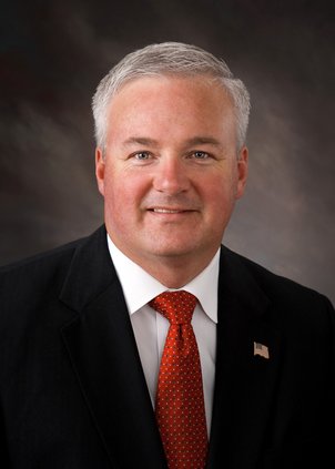 Former Hall commissioner Craig Lutz to run against Chairman Richard ...