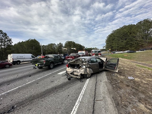 Five-car wreck on Ga. 365 sends two with serious injuries to NGMC ...