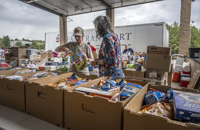 WATCH: Syfan Logistics is filling trailers for Hurricane Helene victims ...