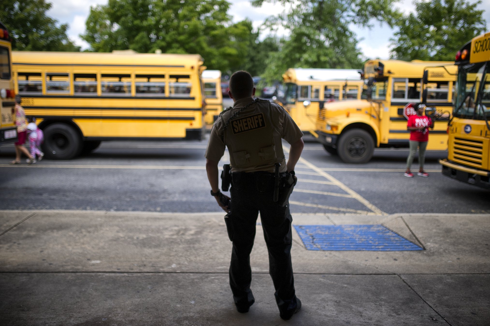 Hall adding 5 deputies to patrol elementary schools. Here’s why ...