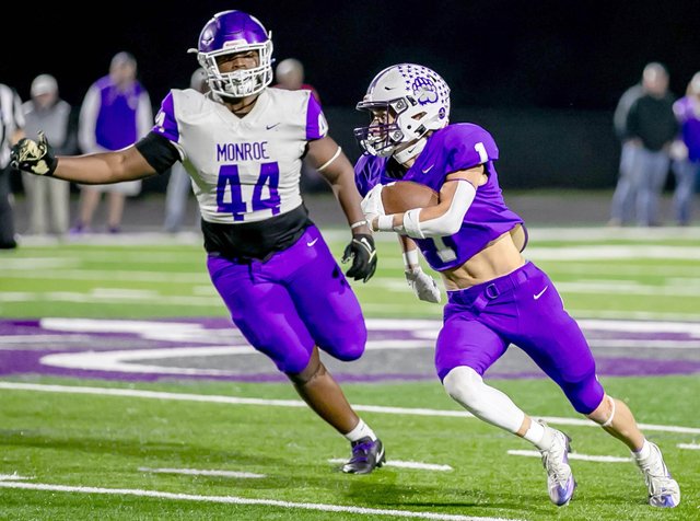 High school football: Cherokee Bluff rides second-half wave to pull ...