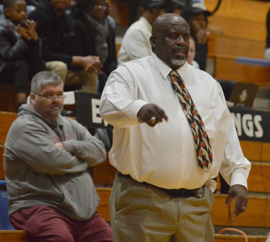 High school basketball: East Hall's Joe Dix looking forward to 'unique ...