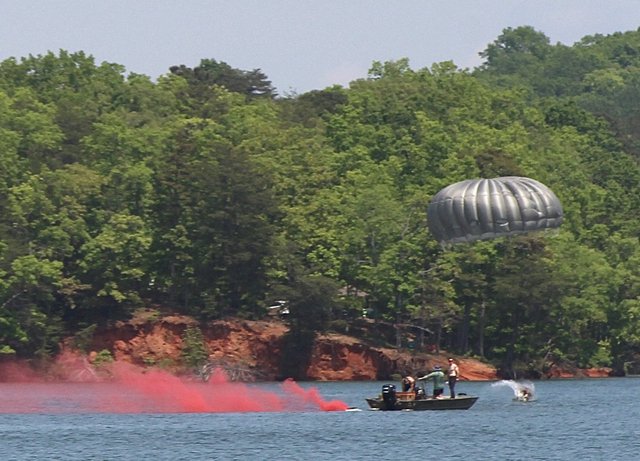 PHOTOS: Soldiers parachute into Lake Lanier during 'Ranger Jump' event ...
