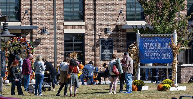 PHOTOS: Gilmore Girls Days in Flowery Branch - Gainesville Times